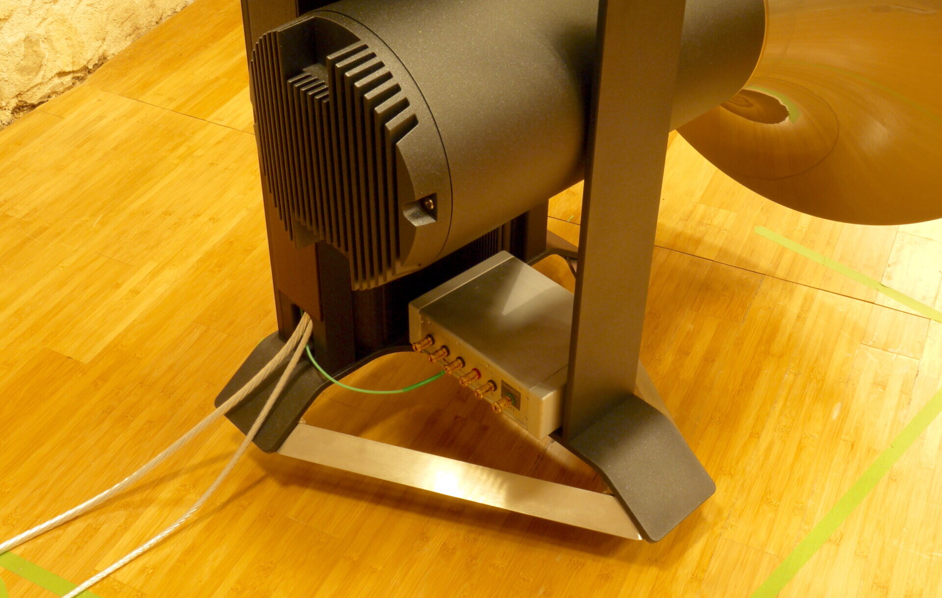 Three Legs Good? - Gy8