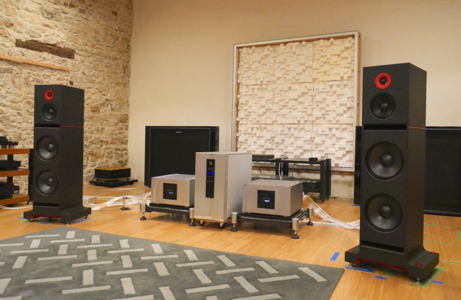 GY8 | Audio Review & Listening Space